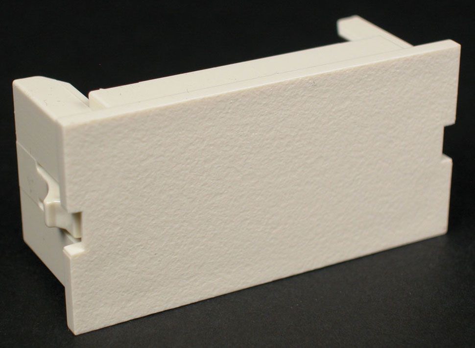 WIREMOLD CM2-BL-WH : 2A BLANK MODULE WHITE | Gordon Electric Supply, Inc.